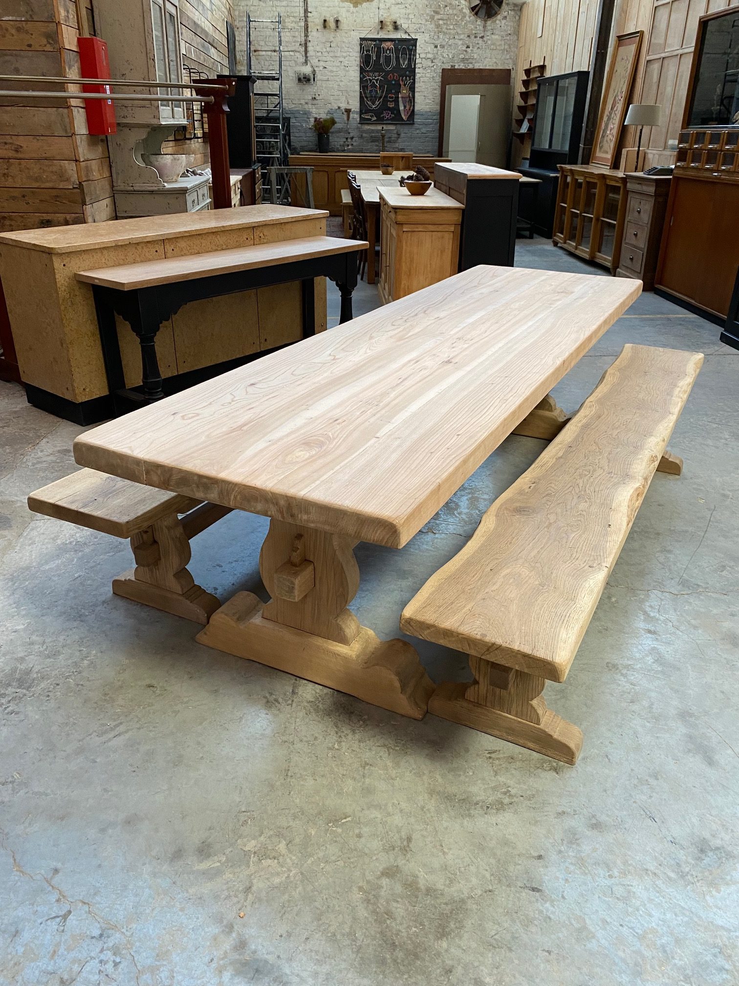 Grande table de type monastère et ses 2 bancs - Nord Factory