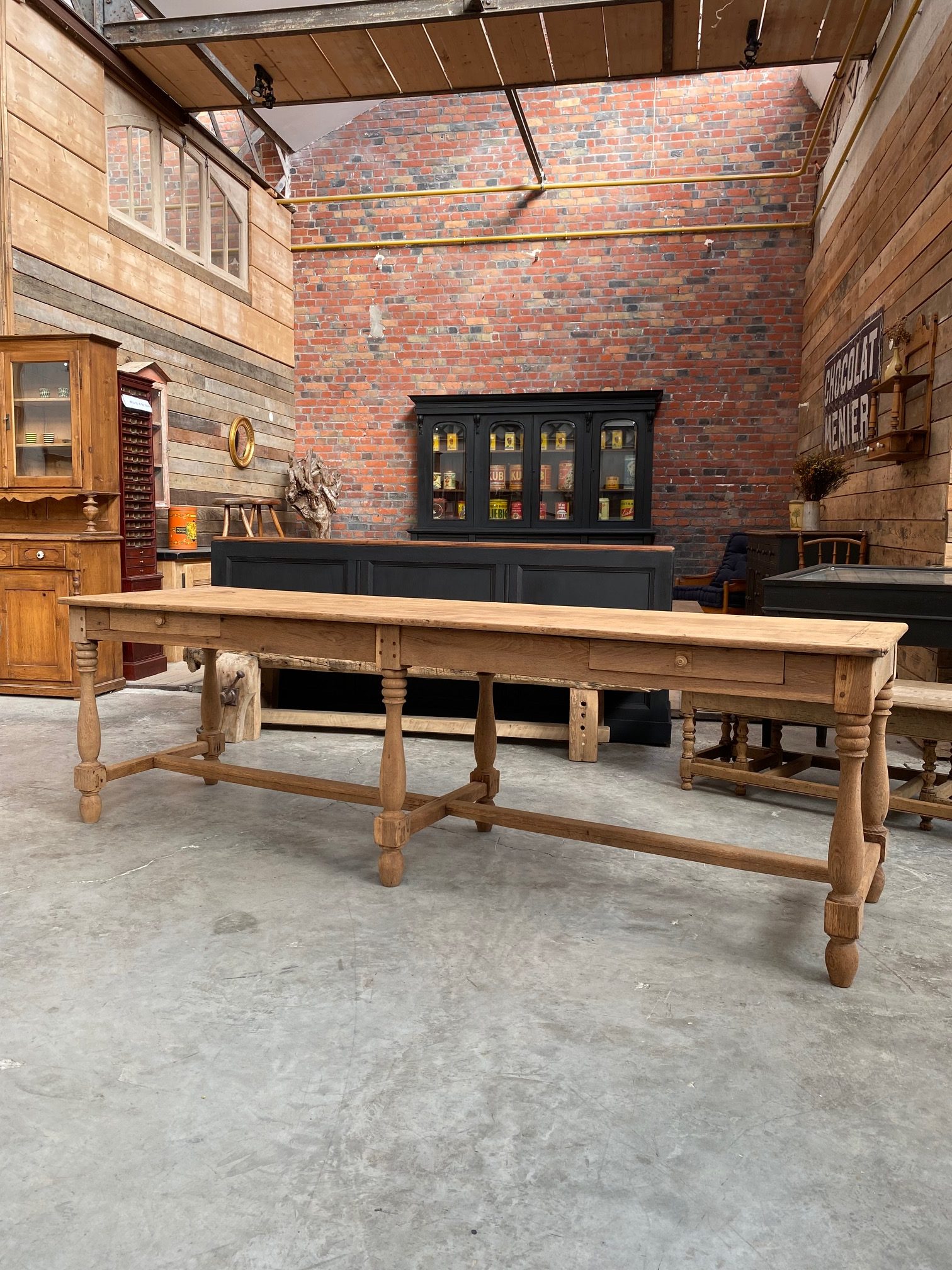 Grande table de communauté en chêne - Nord Factory