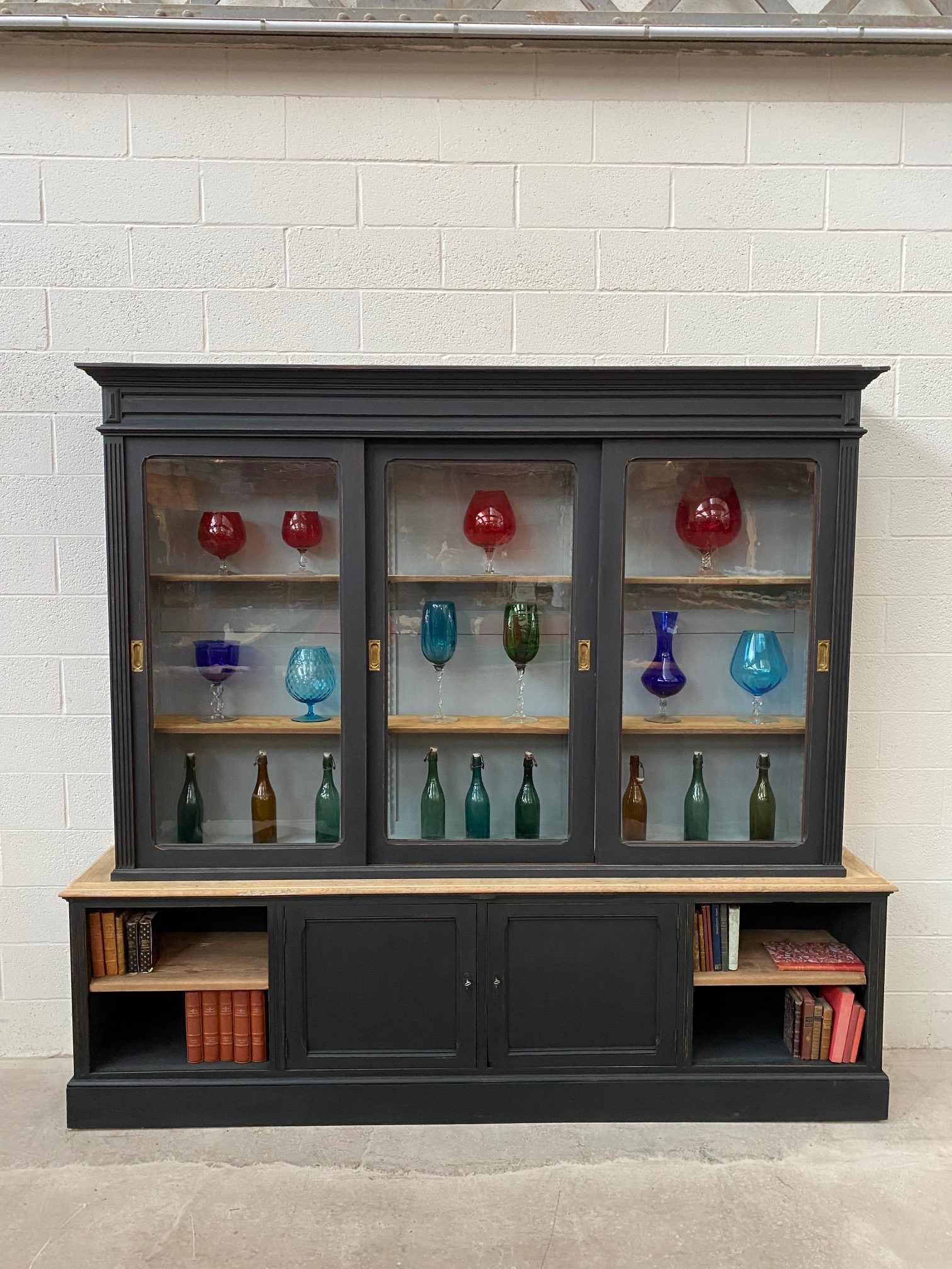 Grande vitrine de présentation en chêne - Nord Factory