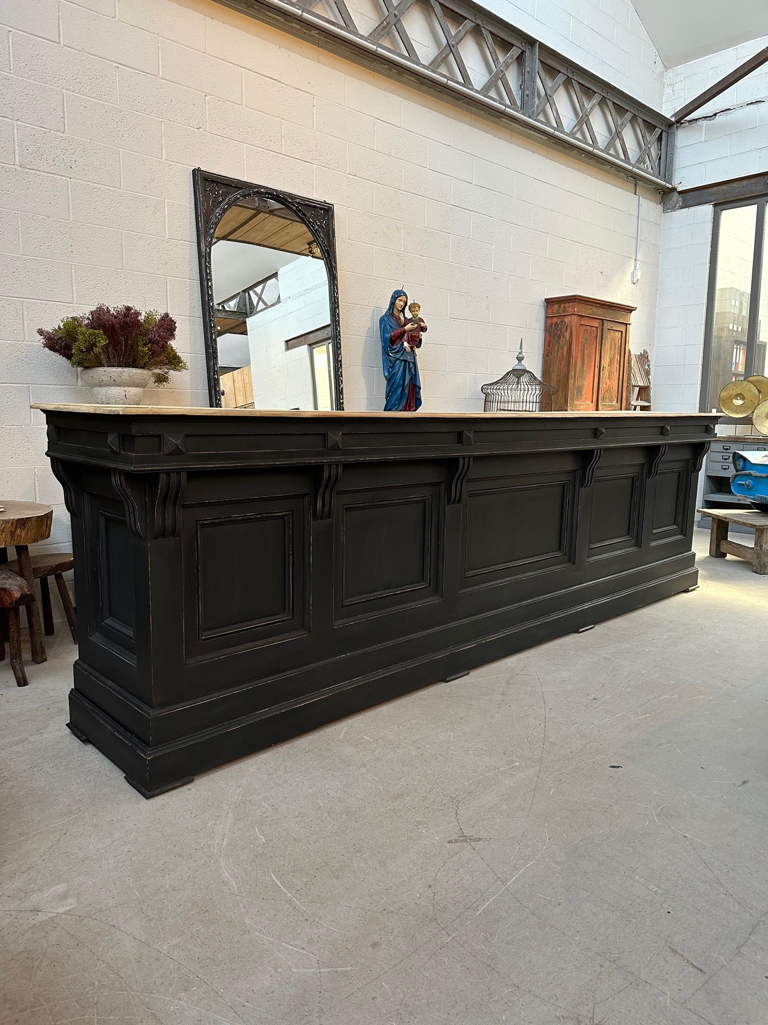 Immense comptoir de bar - Nord Factory
