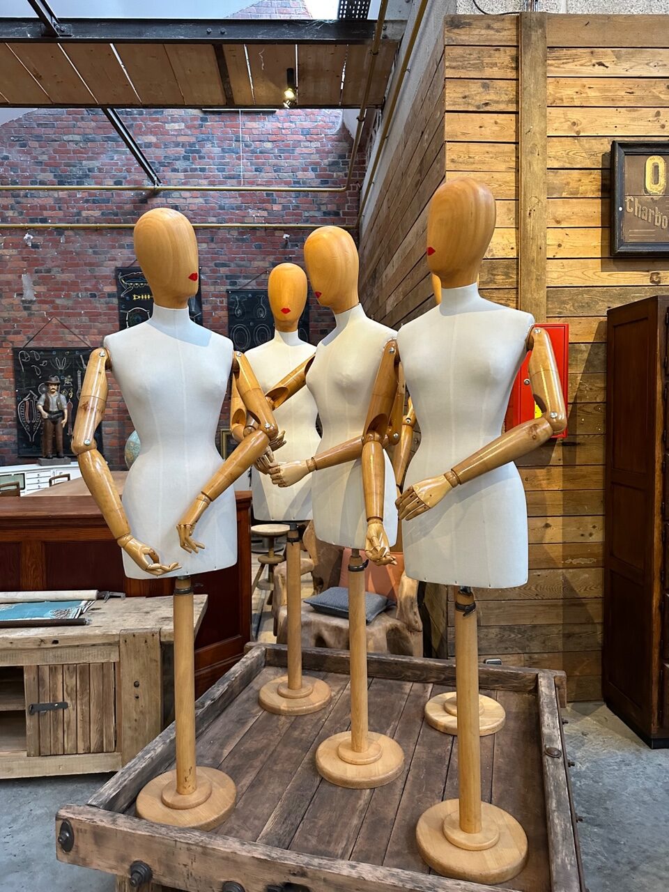 Suite de mannequins SIEGEL et STOCKMAN - Nord Factory